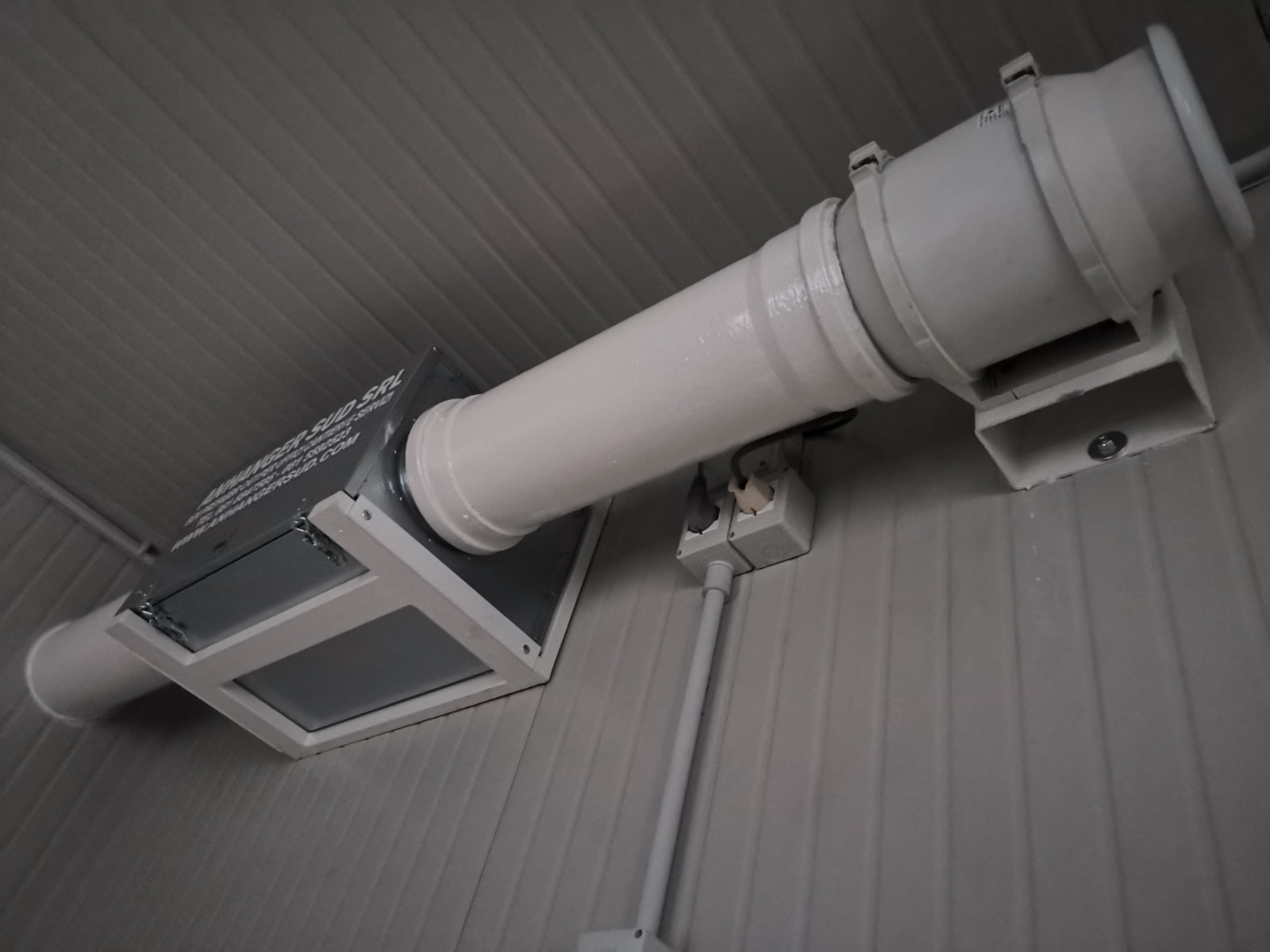 Negative pressure containers in hospital triage use